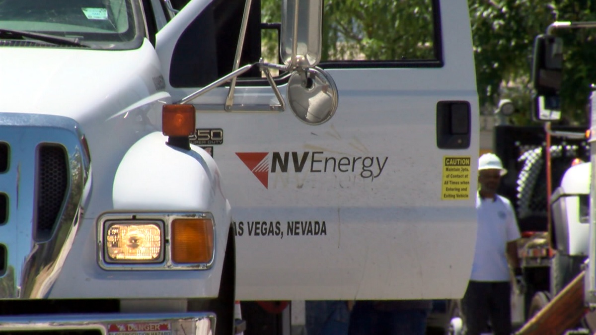 Estudiantes de la Escuela Secundaria Kenny C. Guinn se quedan sin ...