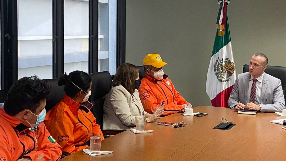 Brigada de Rescate Topos Tlatelolco se deslinda de grupo de rescatistas mexicanos en Miami ...