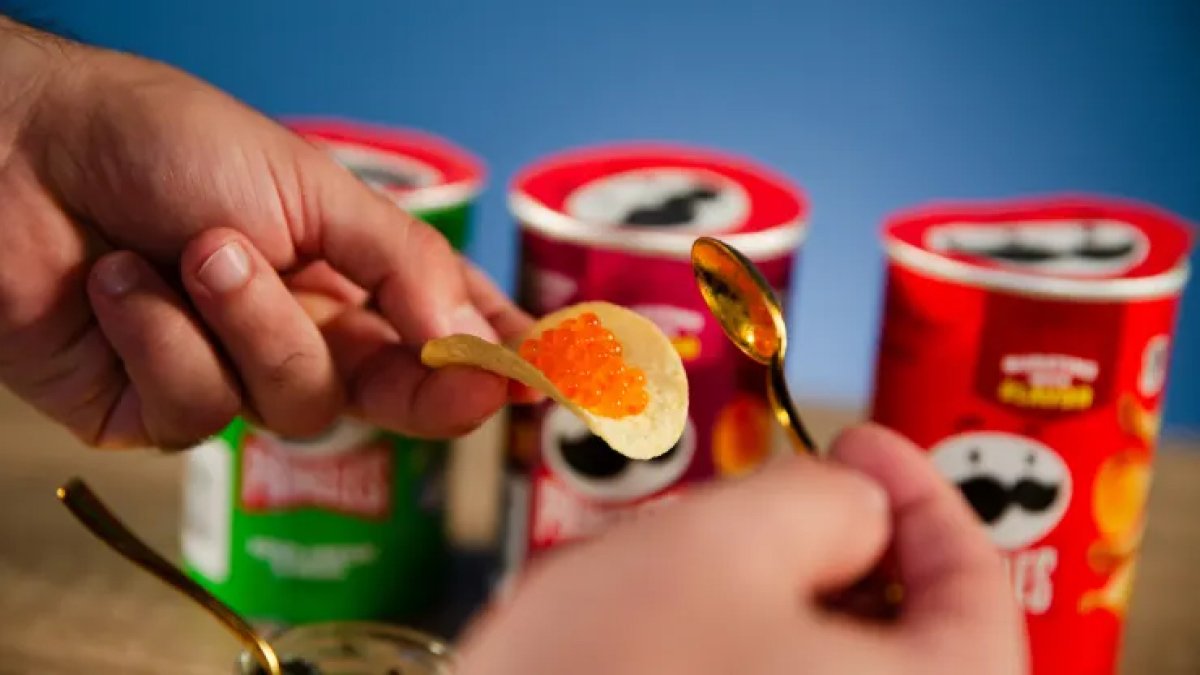 Pringles con caviar, los kits que se venden en Estados Unidos por $140 ...