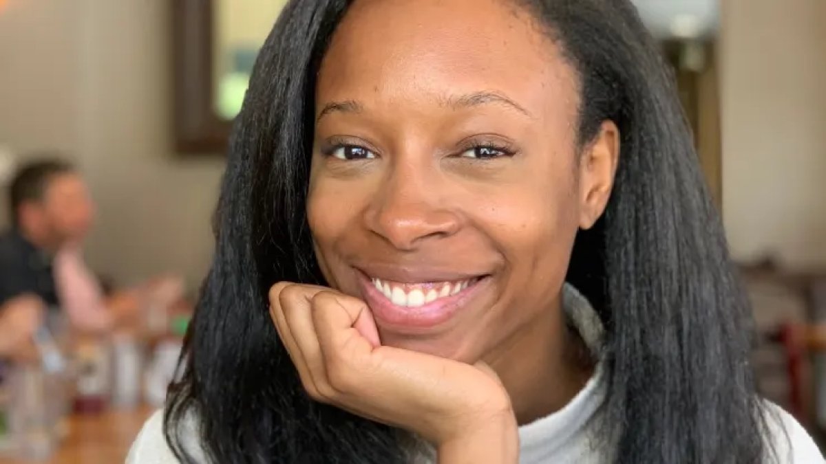 Mujer tiene 29 años y solo gasta $50 al mes en cosas no esenciales ...