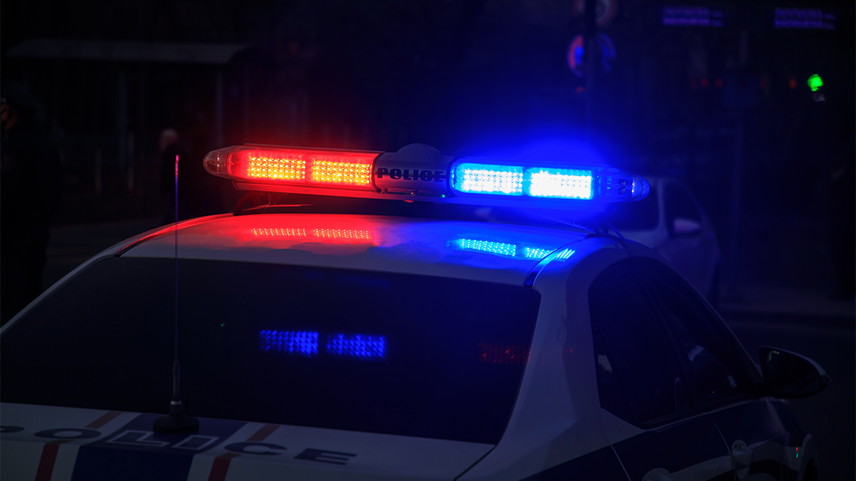 Lo arrestaron por conducir auto robado, chocar una patrulla de LVMPD y ...