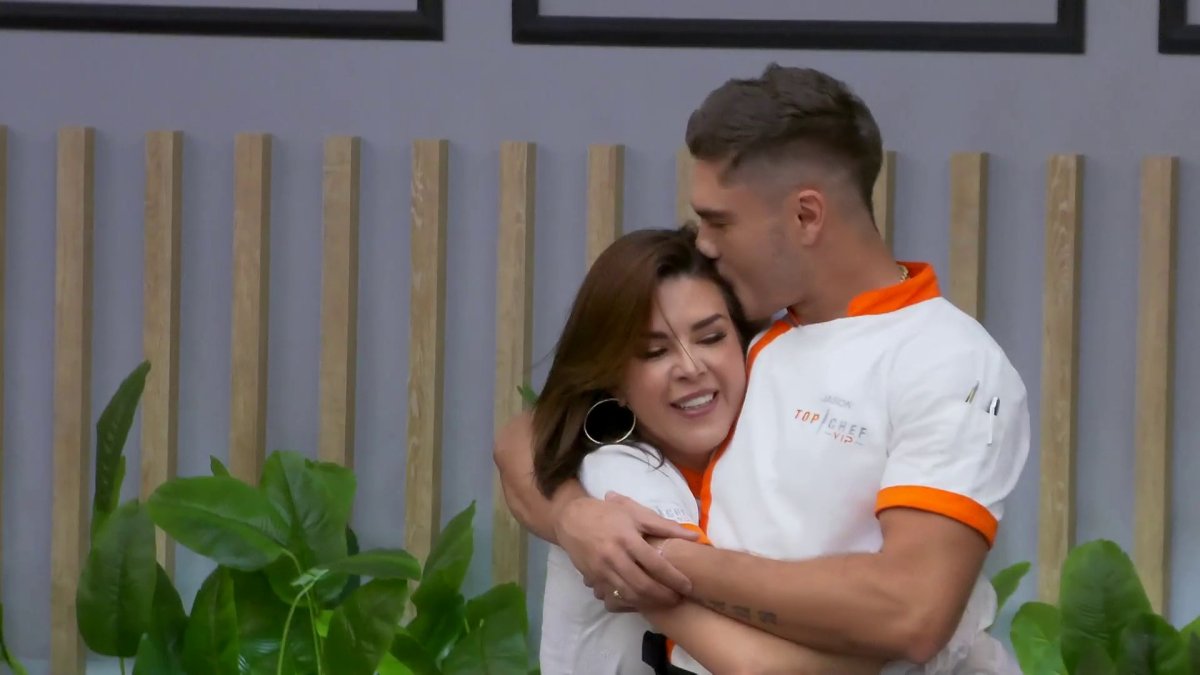 Top Chef VIP: Alicia le coquetea a Jason – Telemundo Las Vegas
